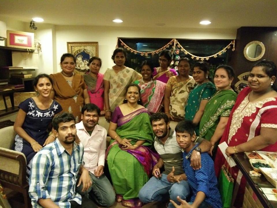 Renu Rao Empowers Marginalized Women Through Recycling and Creating ...